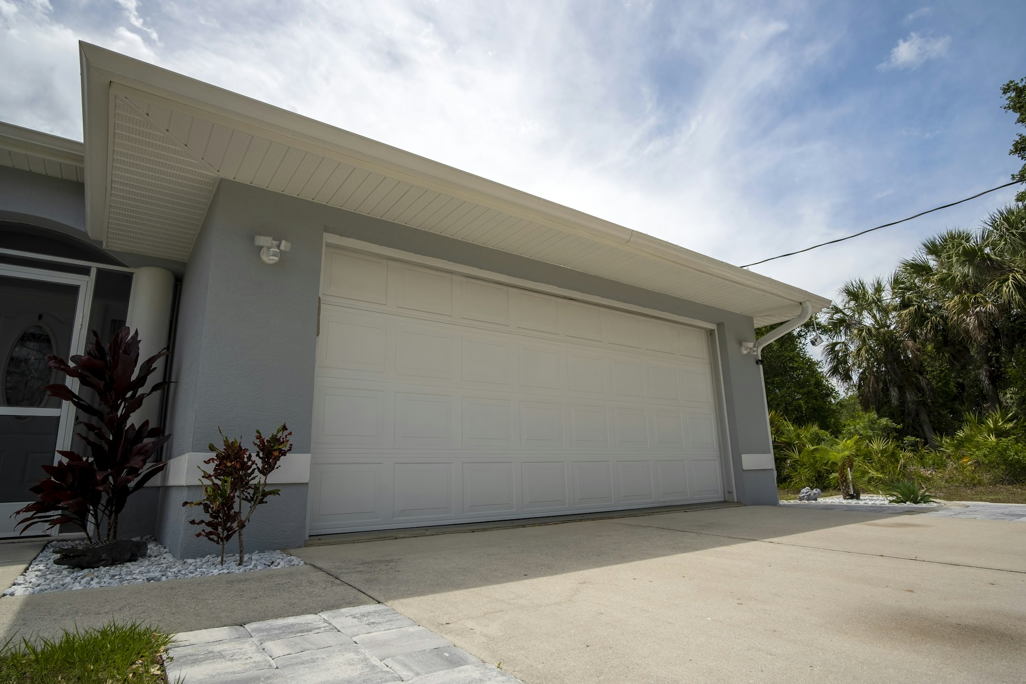 Rick Garage Doors – Dependable Garage Door Solutions for Your Home